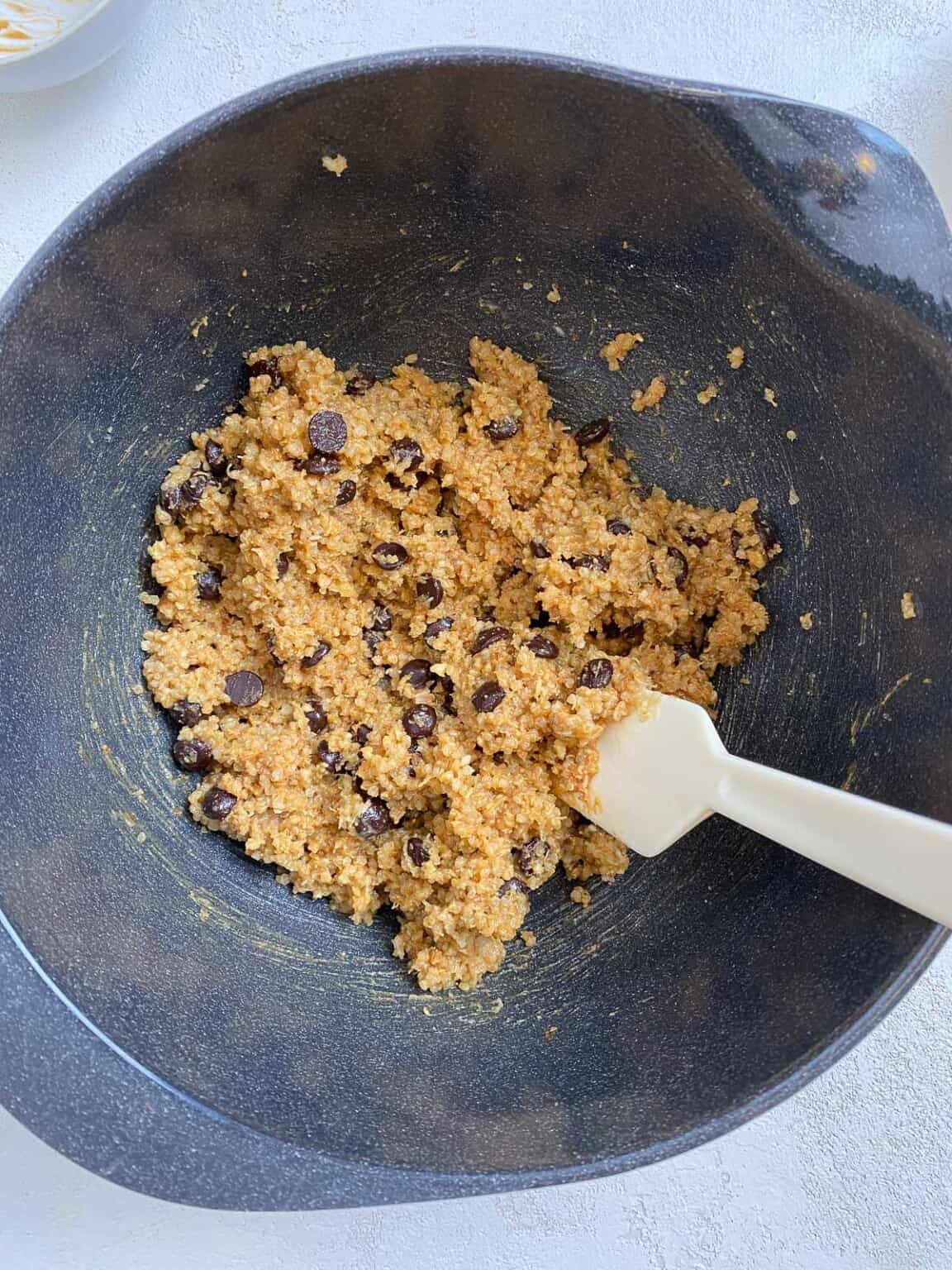 Vegan Chocolate Chip Quinoa Cookies - Plant-Based on a Budget