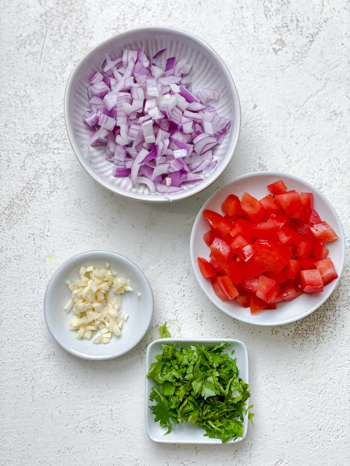 Easy Guacamole Recipe - Plant-Based on a Budget