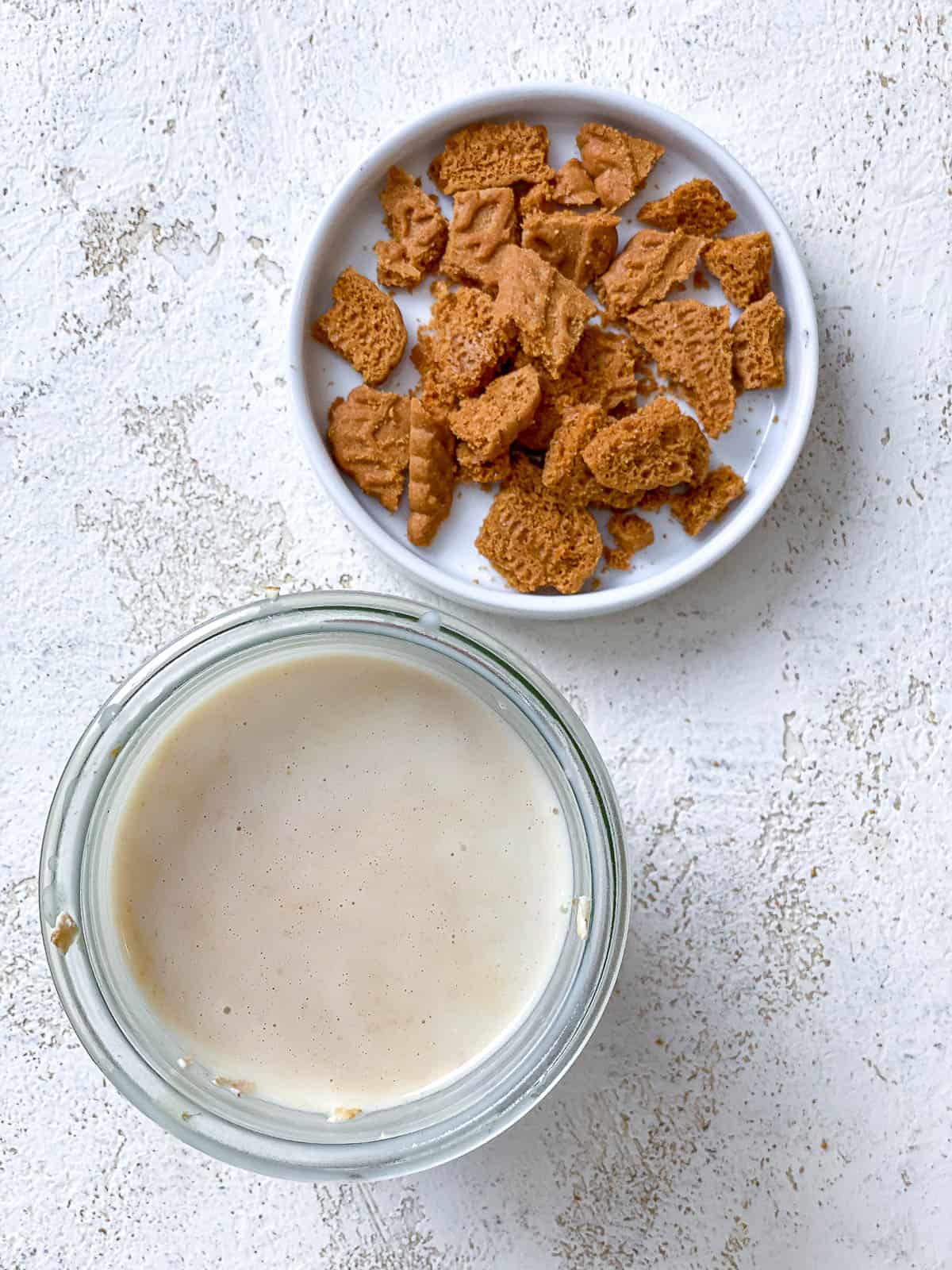 Biscoff Overnight Oats - Plant-Based on a Budget