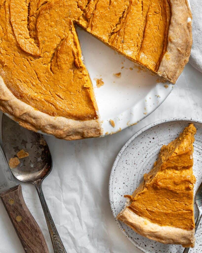 Flaky Vegan Pie Crust - Plant-Based on a Budget