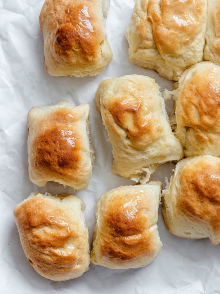 Easy Vegan Dinner Rolls - Plant-Based on a Budget