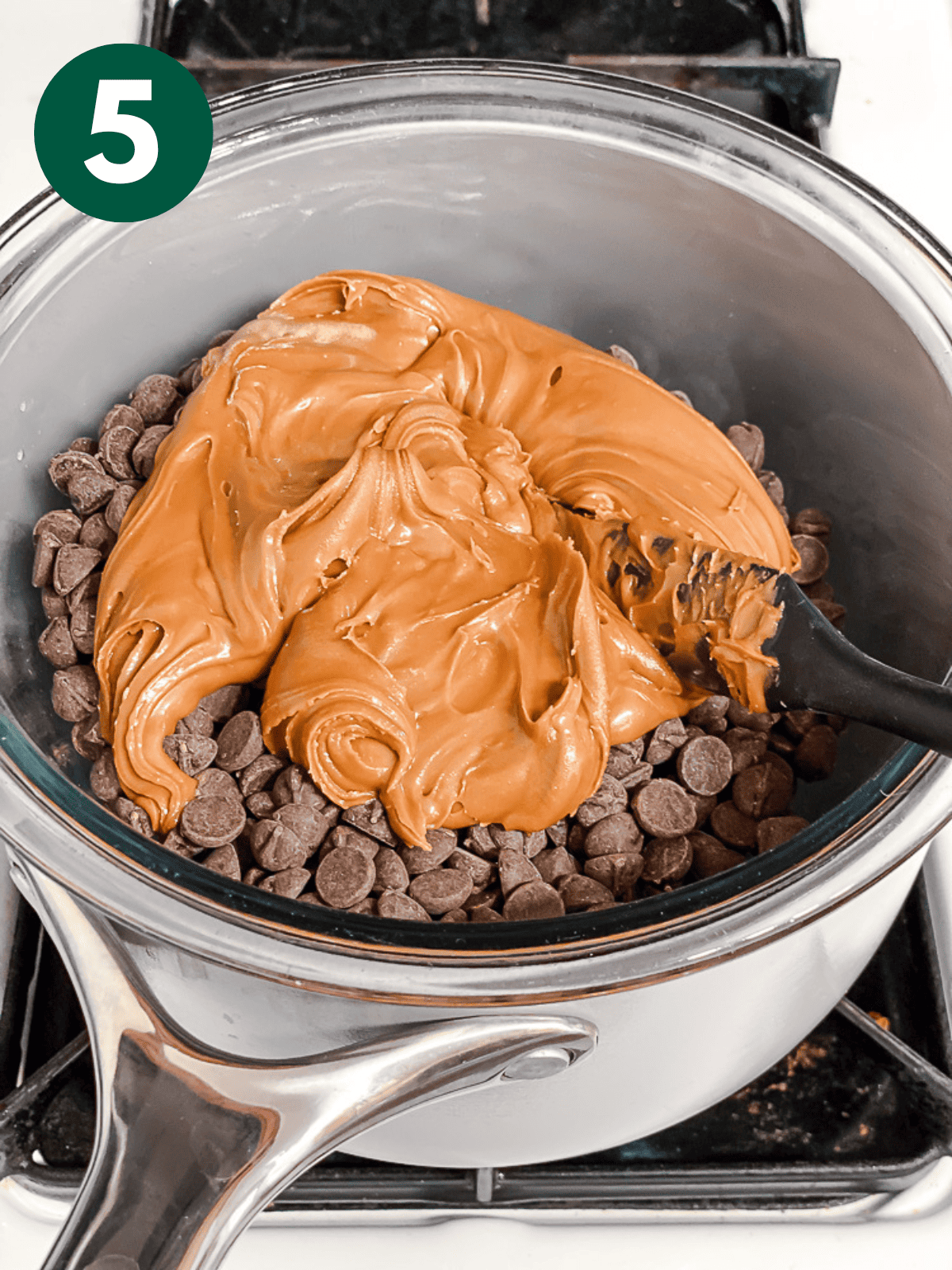 Easy Biscoff Fudge [2-Ingredient] - Plant-Based on a Budget